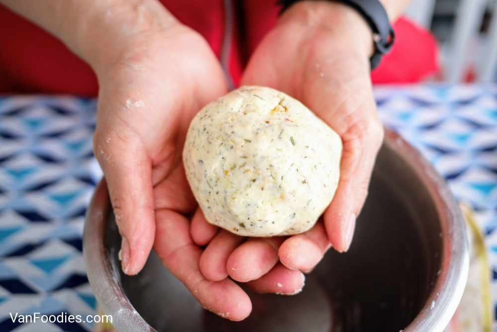 [Recipe] Family Friendly Baked Mochi Balls 四色QQ麻糬波波食譜 – VanFoodies.com